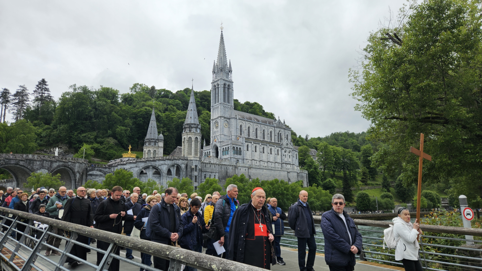 Diocesi di Como in pellegrinaggio a Lourdes con il cardinale Oscar ...